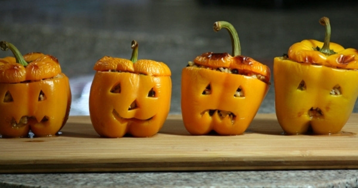 Блюдо на Хеллоуин: запеченные перцы "Светильник Джека" - IVONA.UA