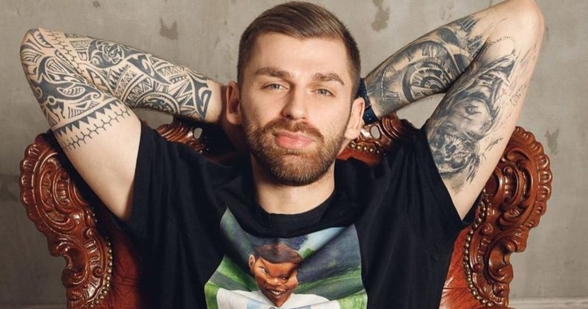 Андрей Рыбак из «Холостячки» рассмешил фанов архивным фото из школьного альбома - IVONA.UA