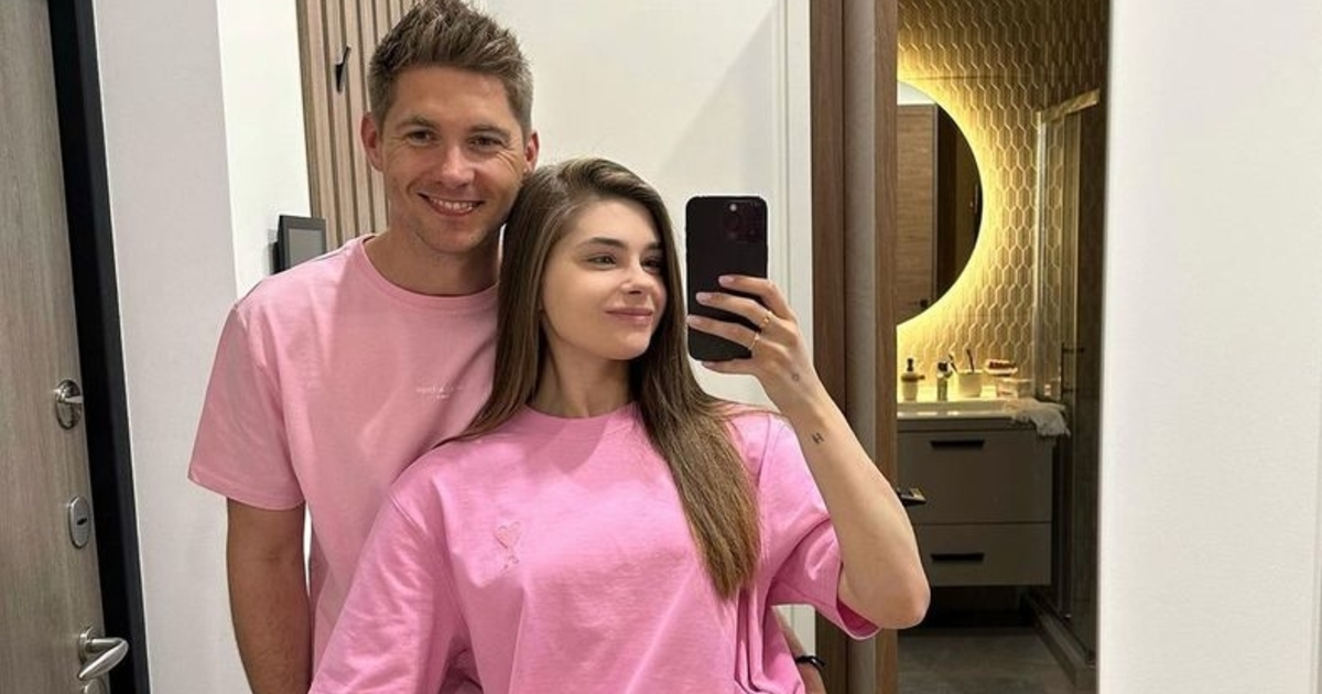 22-летняя жена Остапчука засветила фигуру в купальнике - IVONA.UA