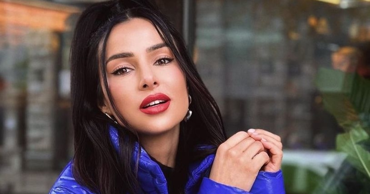 Огнєвіч у мініспідниці й ботфортах показала своє місце сили в Києві - IVONA.UA