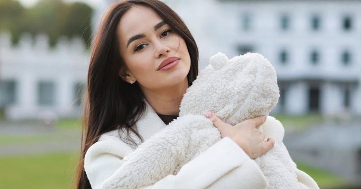 Блогерша-миллионница Парфильева показала фигуру в белье спустя 2 месяца после родов - IVONA.UA