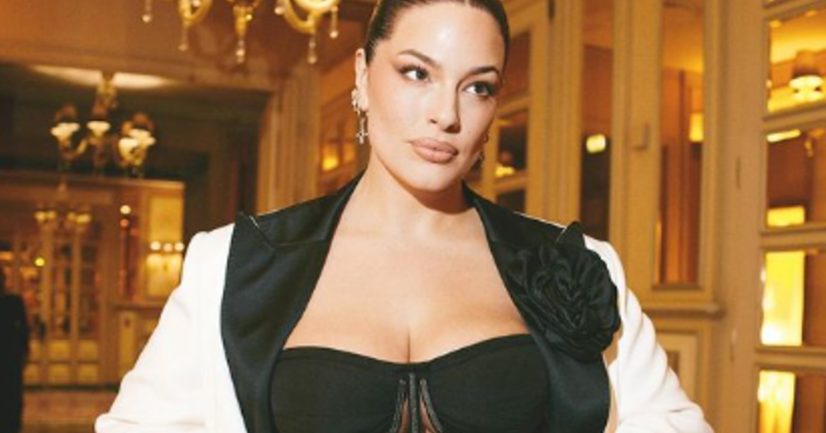 Эшли Грэм объяснила, почему не сразу согласилась на участие в показе Victoria's Secret - IVONA.UA