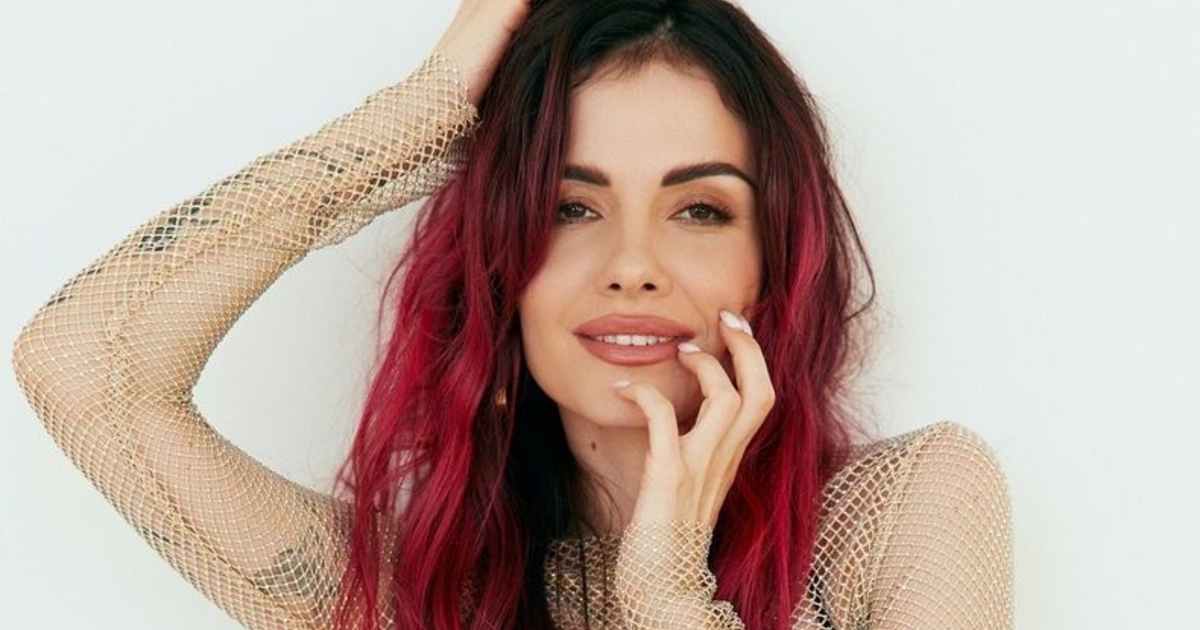 MamaRika обнажила грудь на новом селфи - IVONA.UA