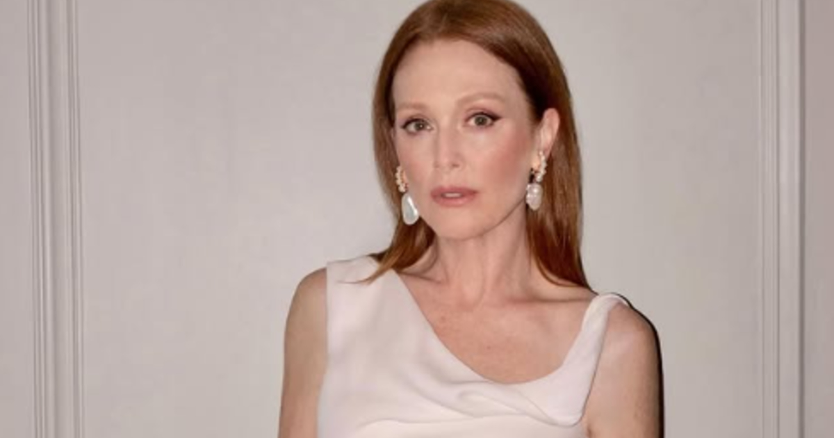 Трамп заборонив вивчати у школах книгу голлівудської акторки Джуліанни Мур - IVONA.UA